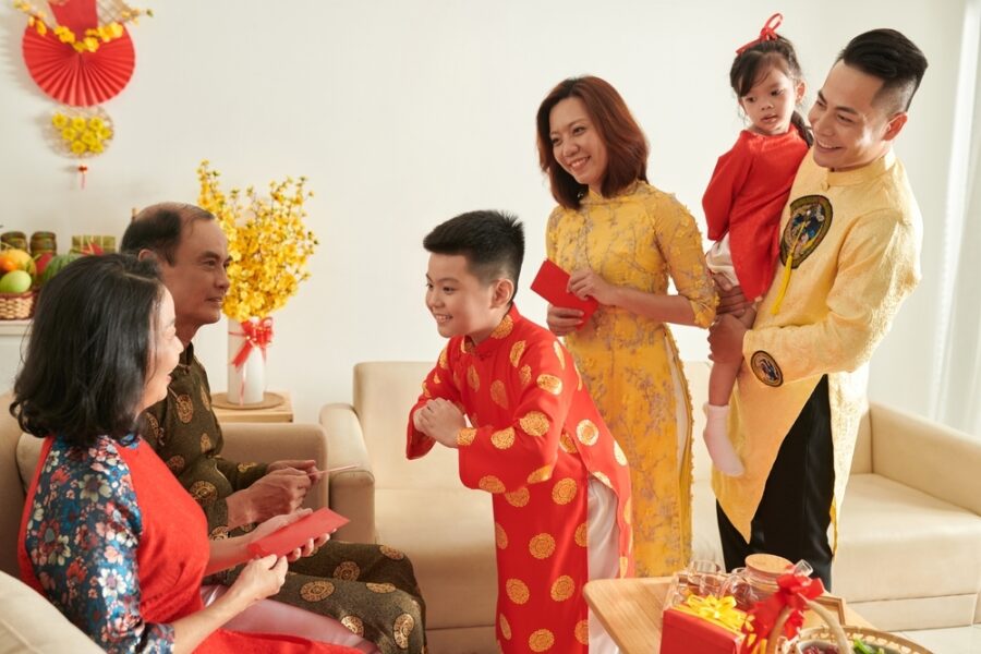 10+ Vietnamese Tet Wishes to Say Happy New Year in Vietnam