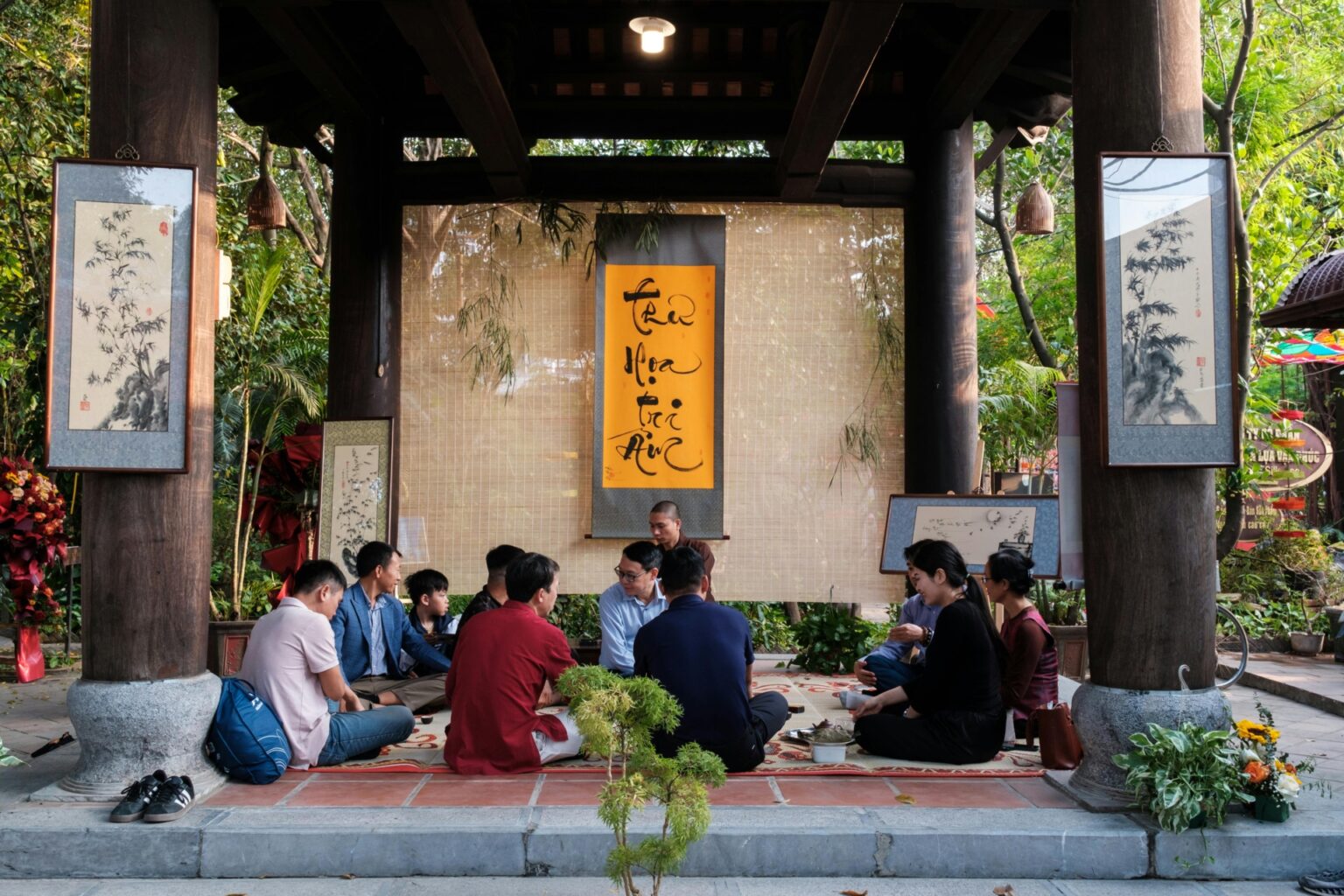 10+ Vietnamese Tet Wishes to Say Happy New Year in Vietnam
