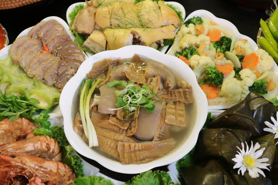 10 Traditional Tet Dishes Vietnamese People Eat for Tet